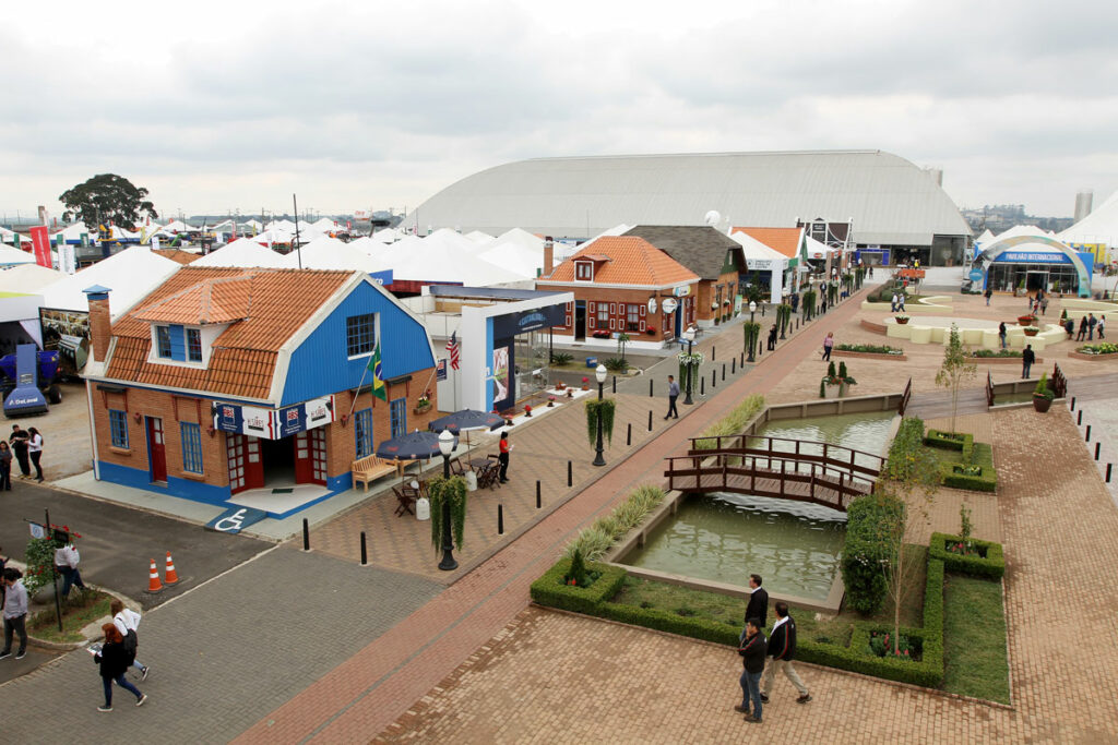 Agroleite apresenta inovações tecnológicas a produtores de leite